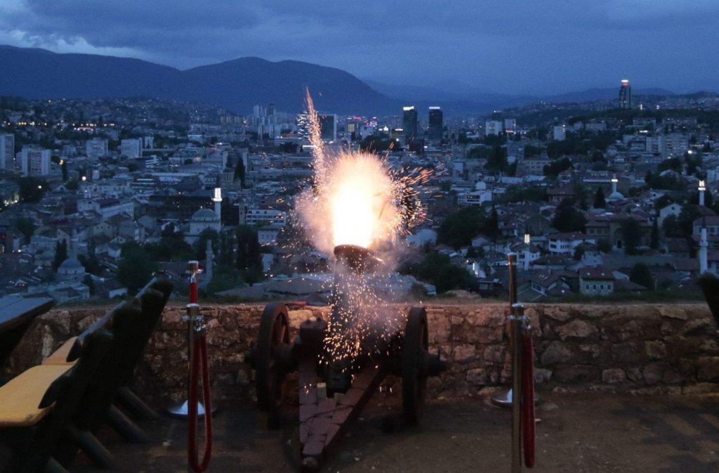 Zalaskom sunca večeras počinje ramazan, mjesec posta za muslimane ...