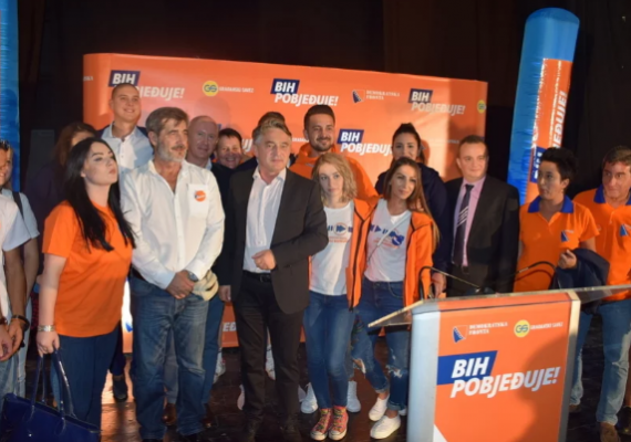 Cazin.NET - Budi informiran!