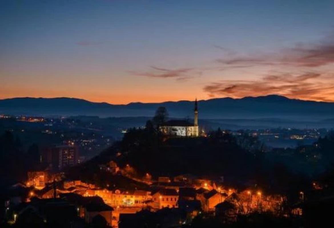 Zanimljiva priča o Cazinu i Gradskoj džamiji