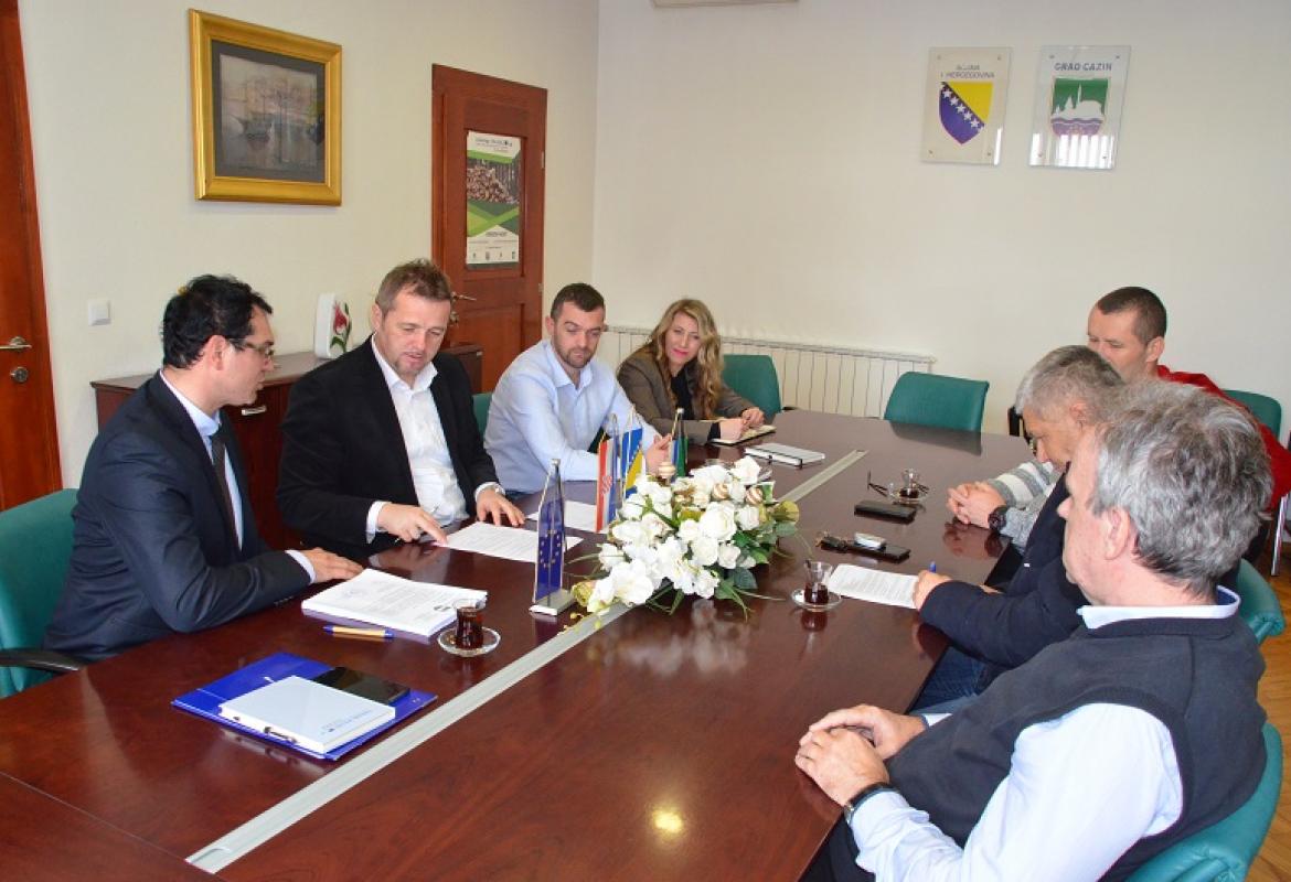 Prvi u USK: Grad Cazin uspješno realizira prvi projekt finansiran ...