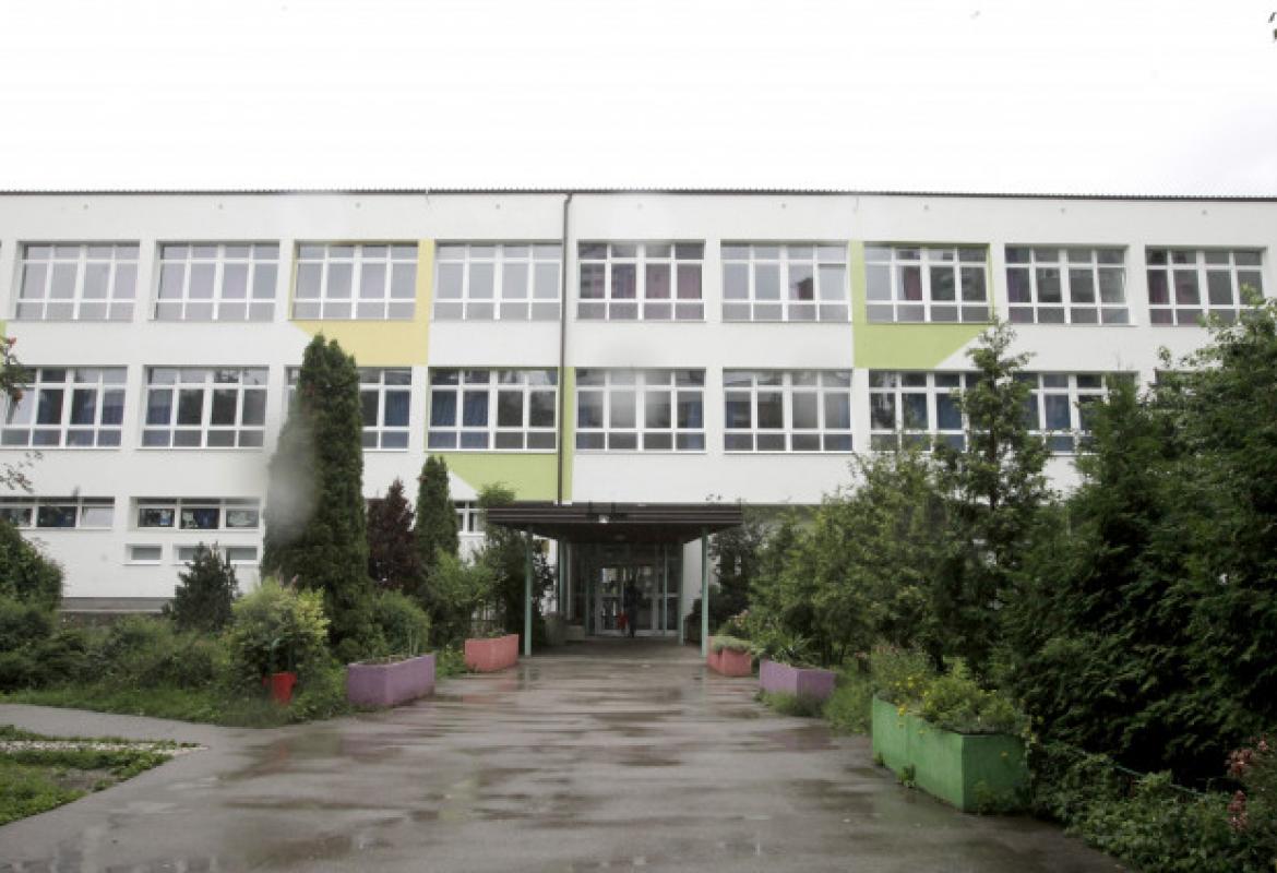 Problemi u OŠ „Hrasno“ ne prestaju: Bivši direktor odnio pečate škole