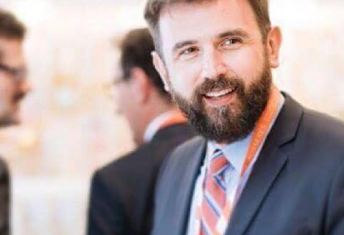 Denis Gratz optužuje: Rukovodstvo Naše stranke upada u privatne mailove ...