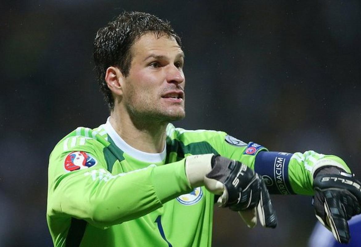 Begović se povezuje sa prelaskom u Manchester City