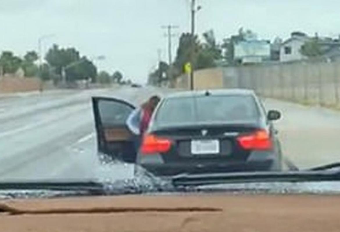 13-godišnjak provozao curu u novom BMW-u, ljuta mama ga sustigla s kaišom