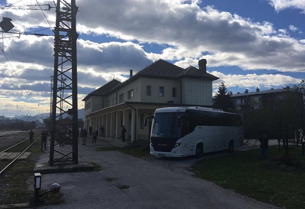 Stigli autobusi za prevoz migranata iz voza do Sarajeva