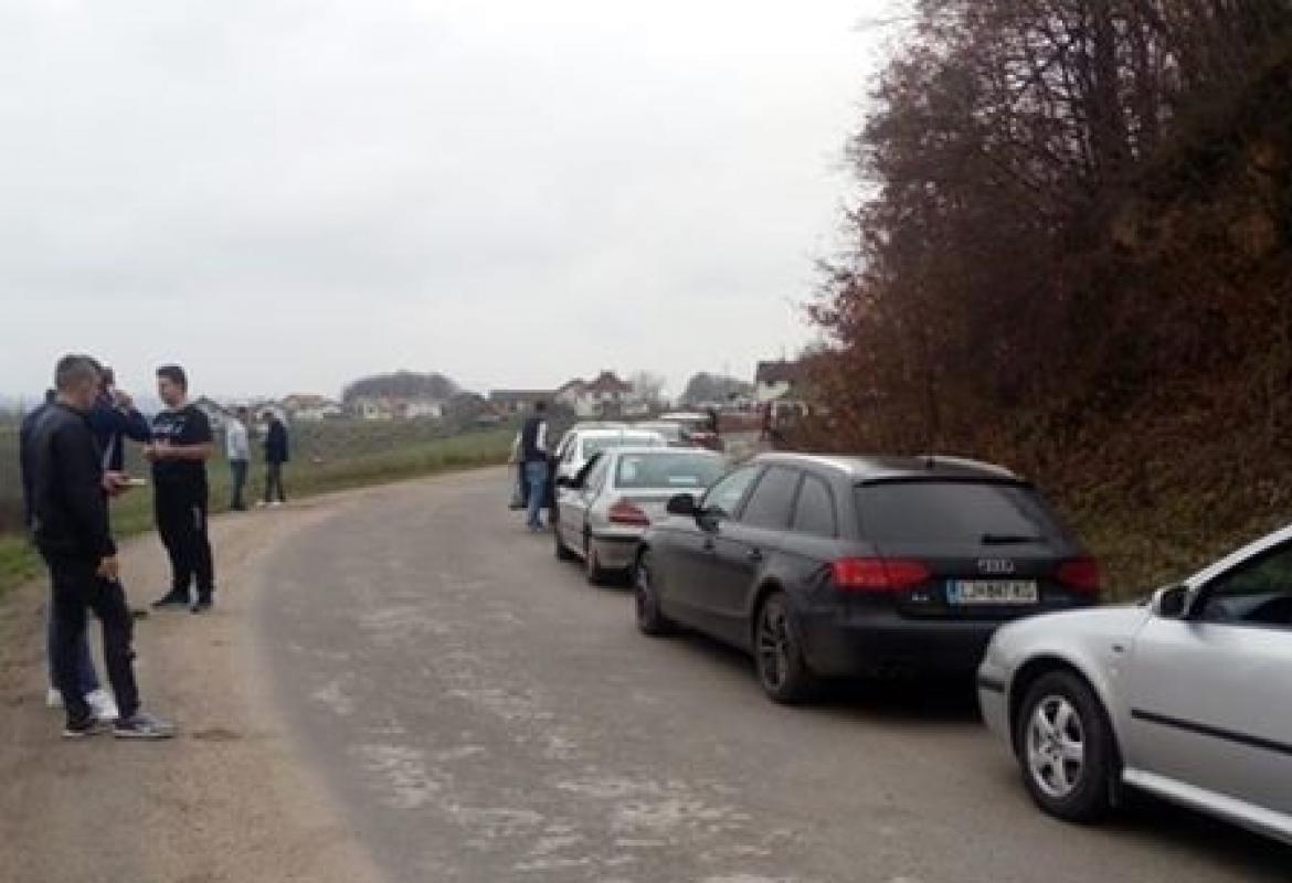 Gužve i višesatna čekanja na GP Hadžin Potok