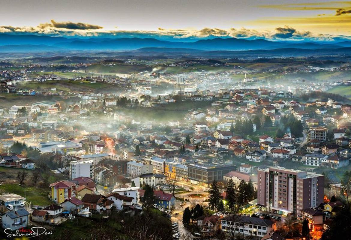 Grad koji nam je u srcu uvijek prvi: Panorama Cazina kroz objektiv Denija Selimovića (FOTO)