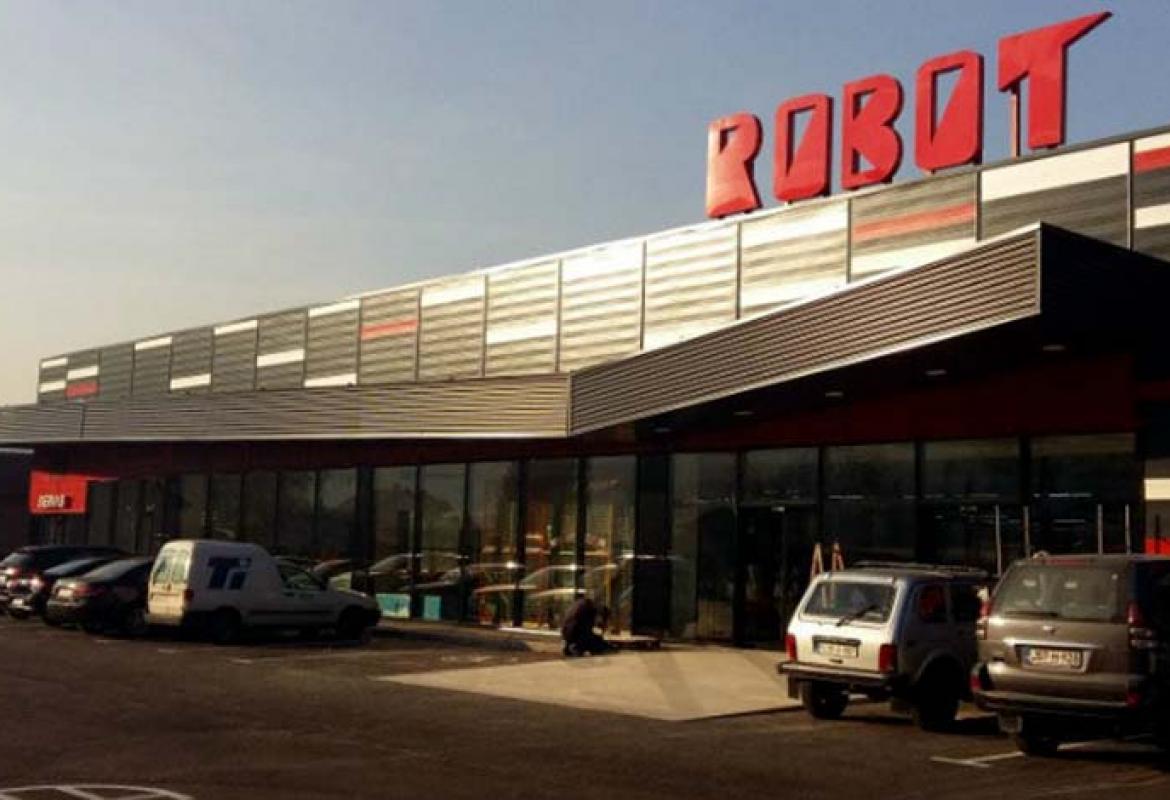 Robot uskoro otvara novi tržni centar, zaposlit će još 100 radnika