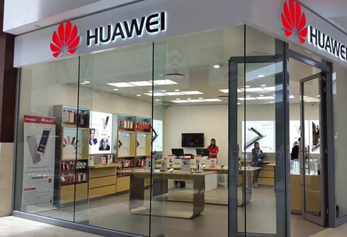 Mobilni operateri u Evropi i Aziji otkazuju narudžbe Huaweijevih mobitela