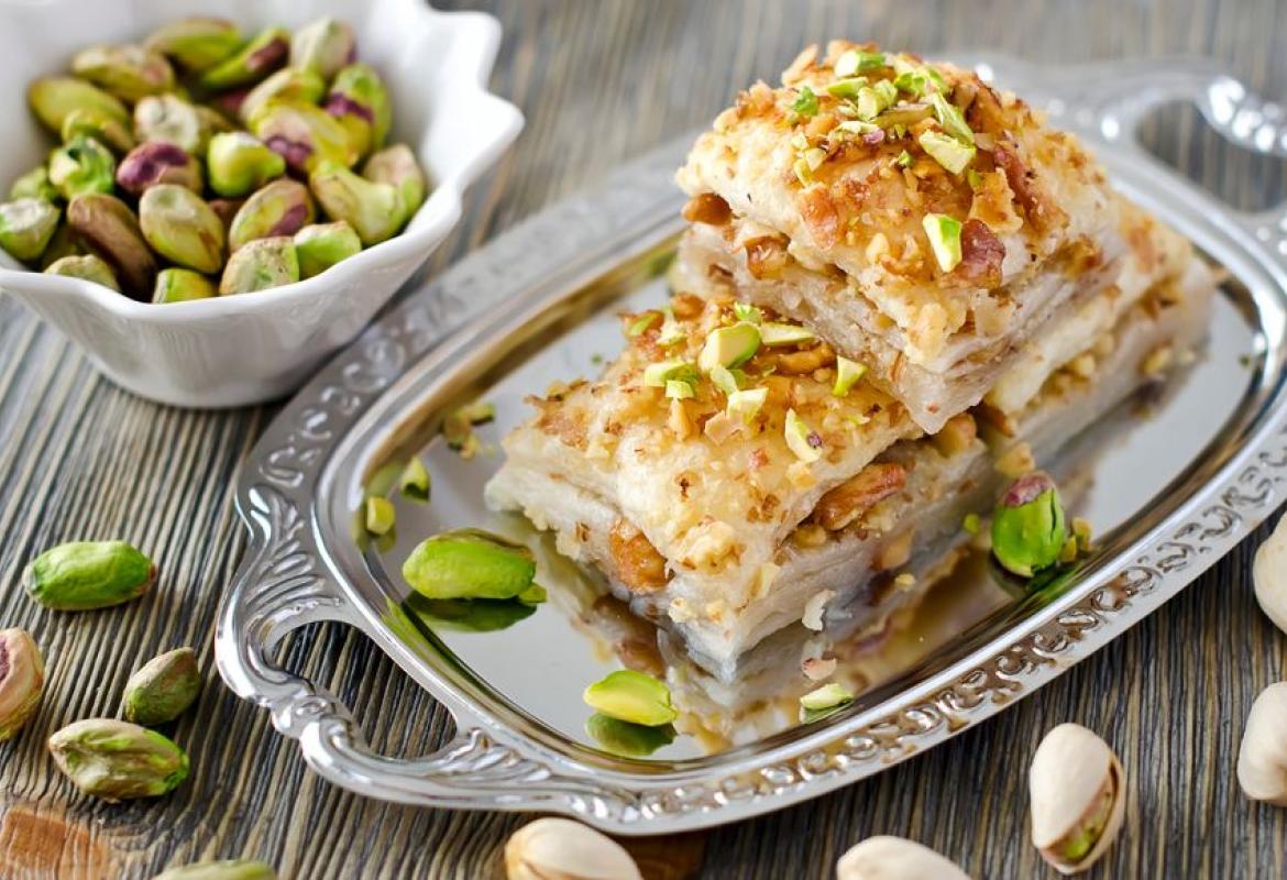 Uoči Bajrama: Stručnjaci savjetuju kako zdravo prekinuti ramazanski post