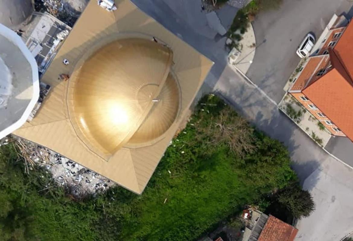 Završena velika kupola na džamiji u Pećigradu, unutrašnji radovi se ...