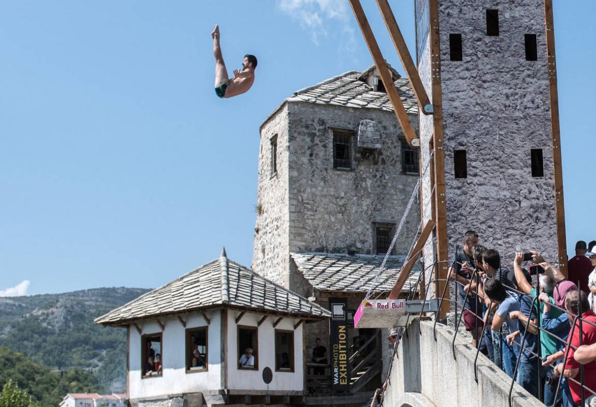 Red Bull Cliff Diving: Danas spektakl na Starom mostu