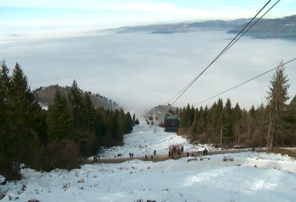 Pogled s Trebevića na Sarajevo pokazuje od čega građani bježe