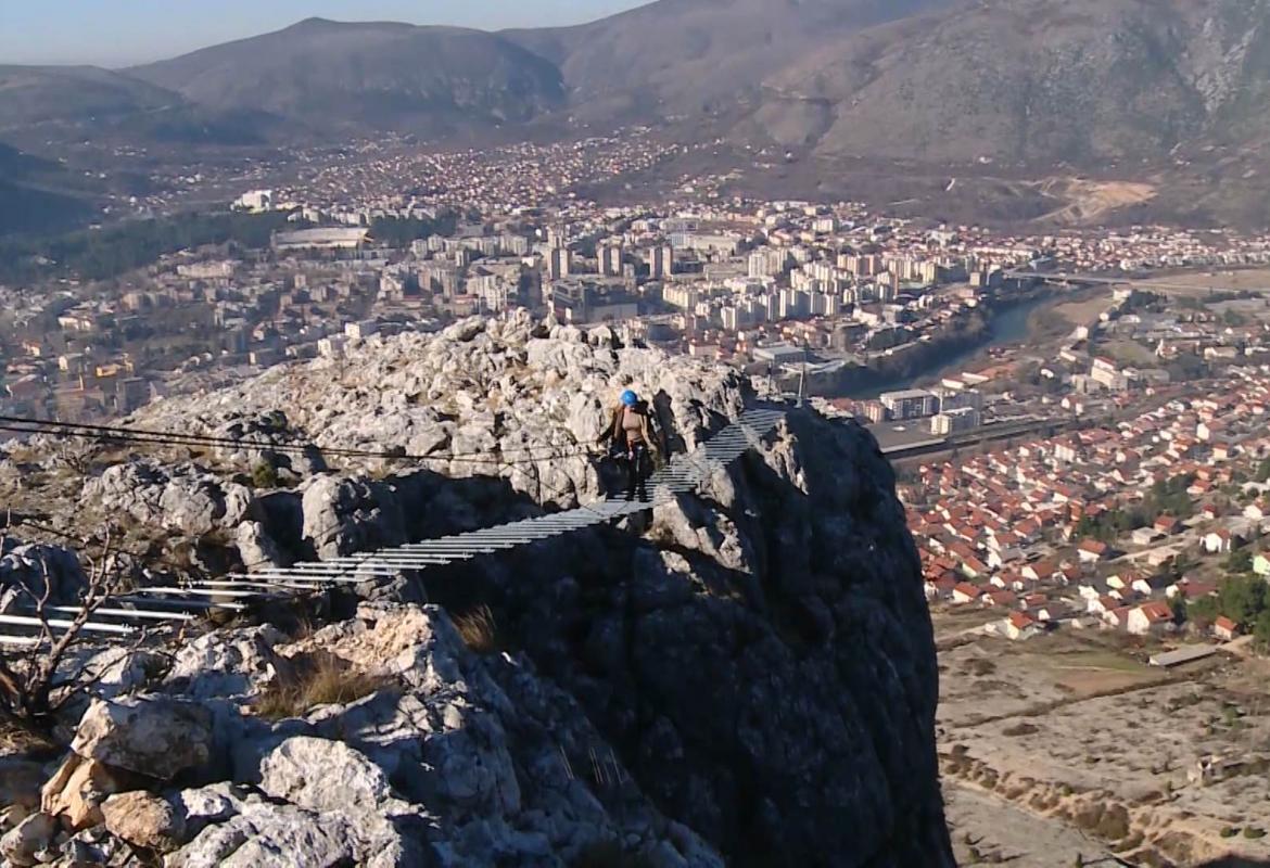 Novi viseći most u Mostaru privlači ljubitelje adrenalina