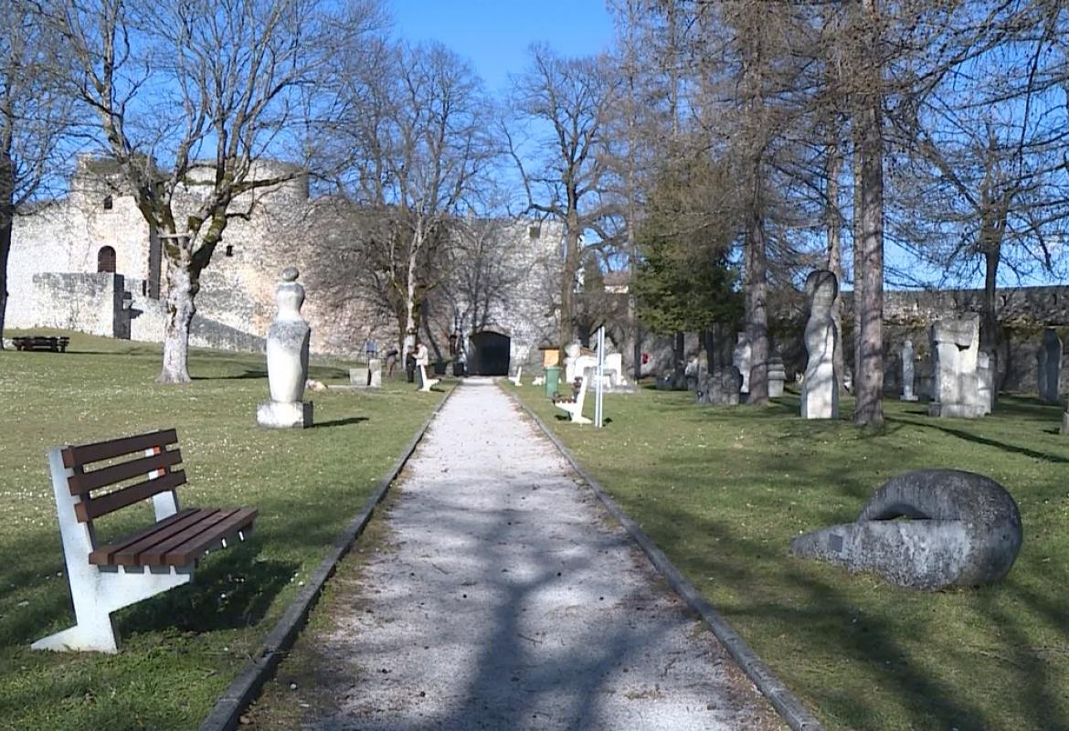 CAZIN/ Stari grad Ostrožac u projektu sanacije, zaštite i konzervacije