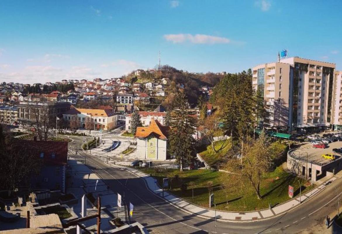 Dvije saobraćajne nesreće bez povrijeđenih i dva požara u Cazinu