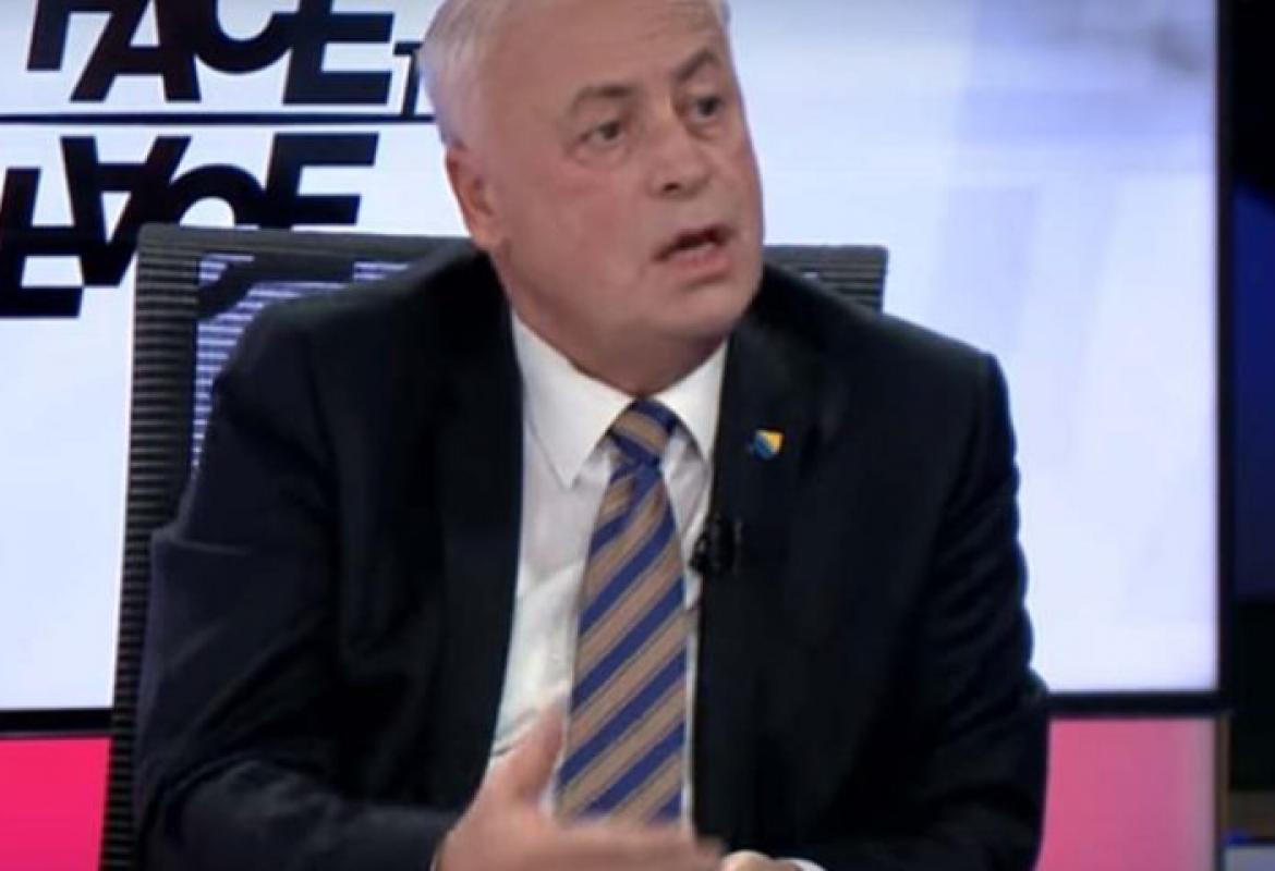 Hadžifejzović pitao Suada Arnautovića je li mu Bakir izdiktirao ...