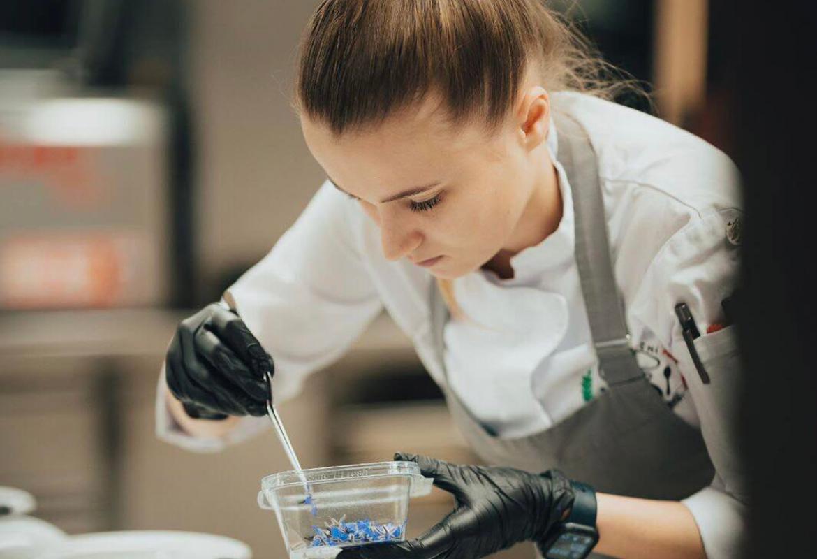 Ponos Krajine i BiH: Dvadesetogodišnja Adna iz Velike Kladuše jedan od ...