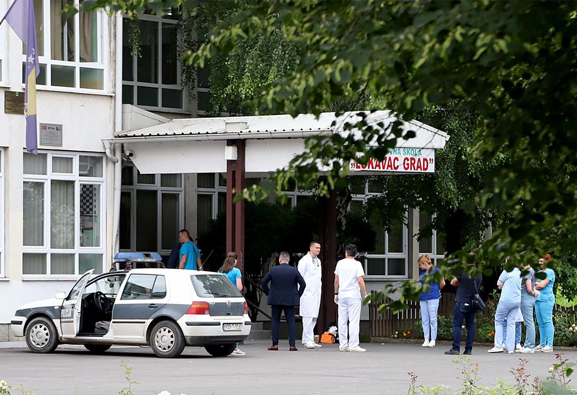 Pucnjava u Lukavcu: Šta čeka maloljetnika koji je pucao na profesora?
