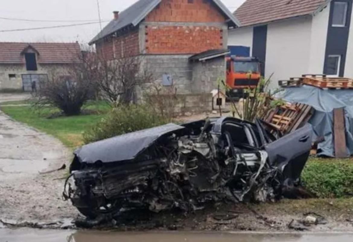 Dvije osobe povrijeđene u slijetanju Golfa sa puta