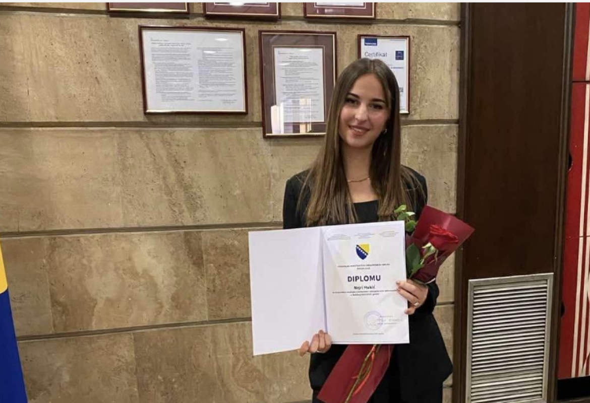 Nejra Hukić iz Sanskog Mosta jedna od najboljih učenica u BiH