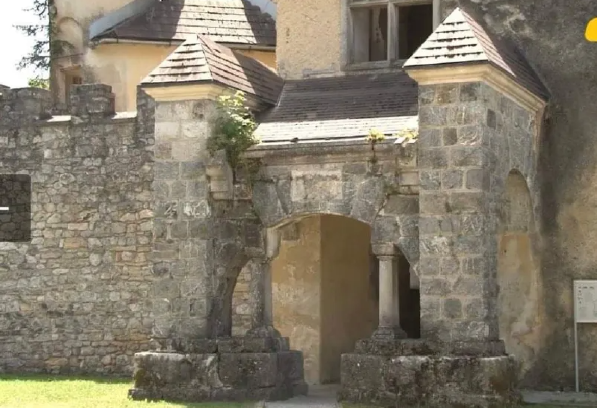 Stari grad Ostrožac čeka na punu obnovu i novi sjaj