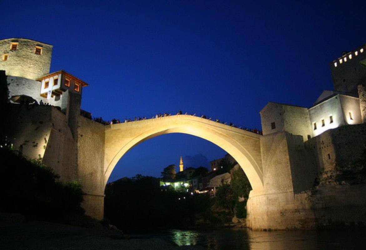 Danas 16 godina od otvaranja obnovljenog Starog mosta