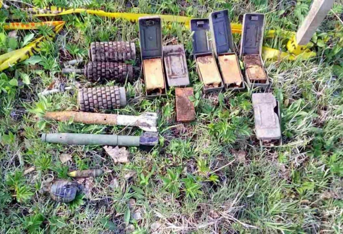 Kod Kalesije pronađene trombloni, mine, bombe, meci