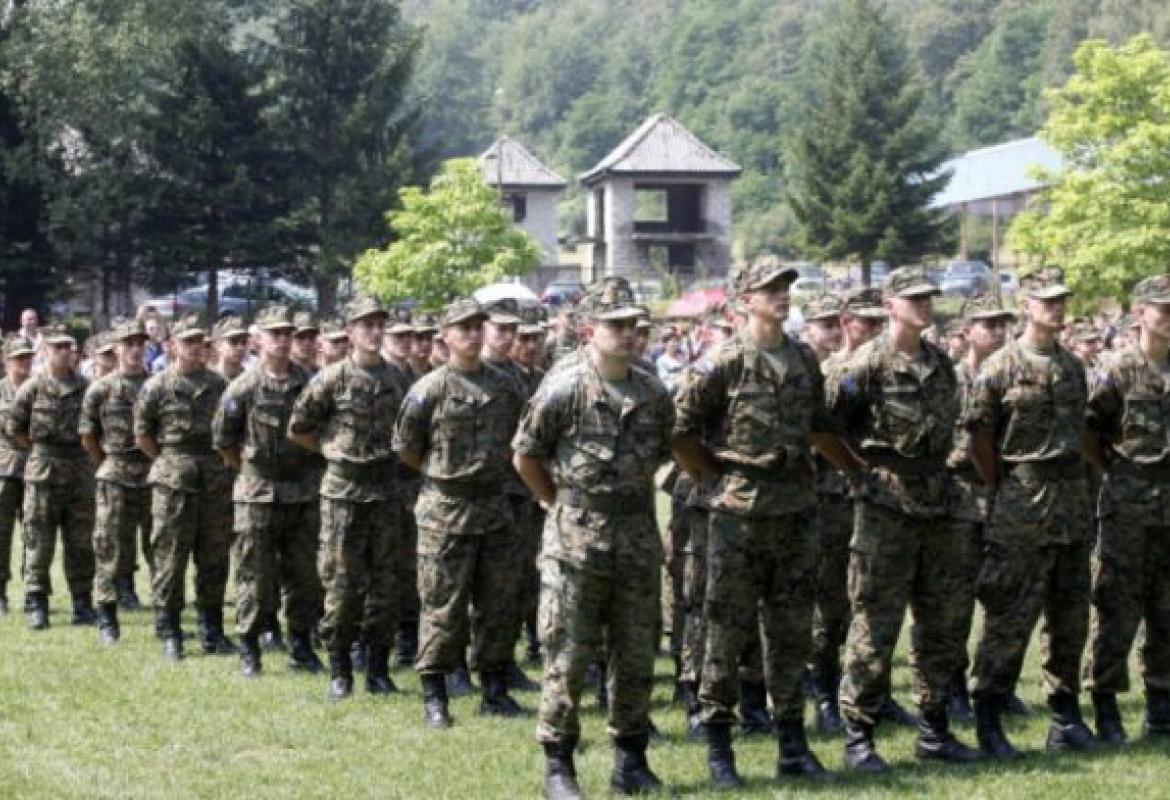 Alarmantno stanje u Oružanim snagama BiH : Vojnici se otrovali hranom!