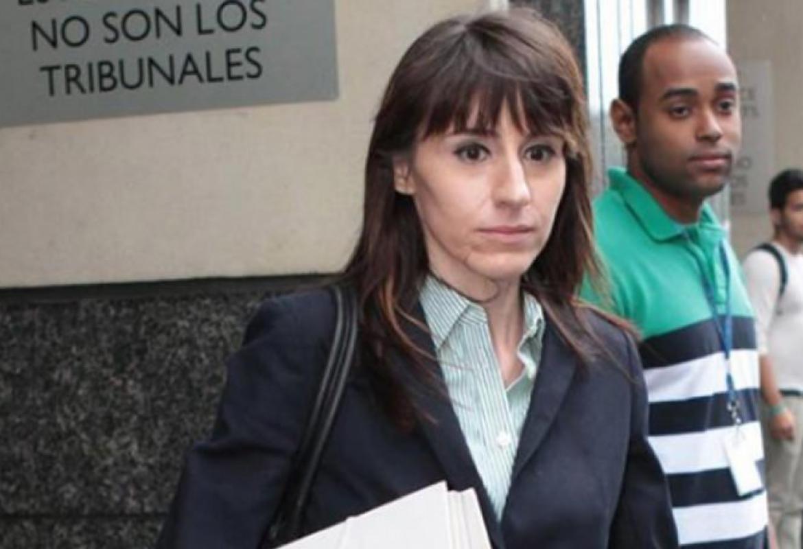 Učeniku 750.000 dolara odštete jer ga je profesorica natjerala na seks