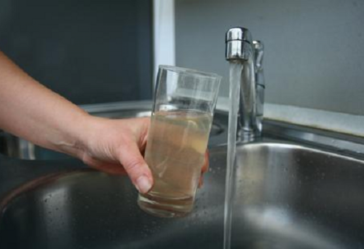 JKP "Vodovod" Cazin: Zašto je voda ponekad žućkasta ili mutna?