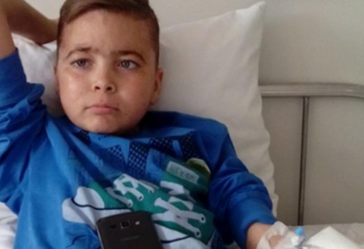 Apel za pomoć: Adnan treba terapiju bez koje je njegov život ugrožen
