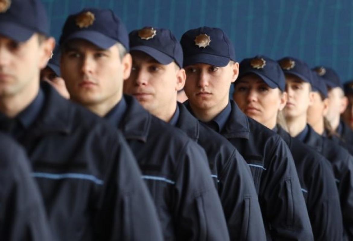 45 polaznika dolazi iz MUP-a USK : Promovirana 31. generacija polaznika ...