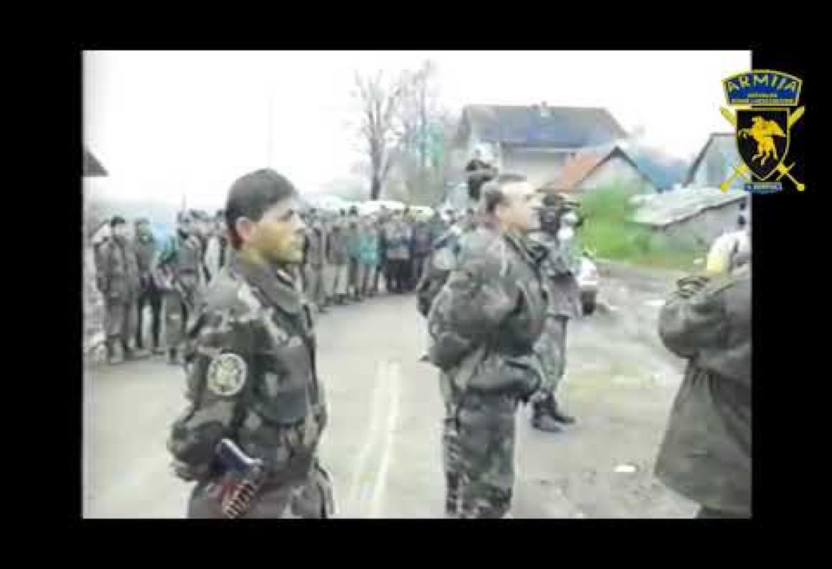 Postrojavanje pripadnika 511. slavne brigade pred konačno oslobođenje ...